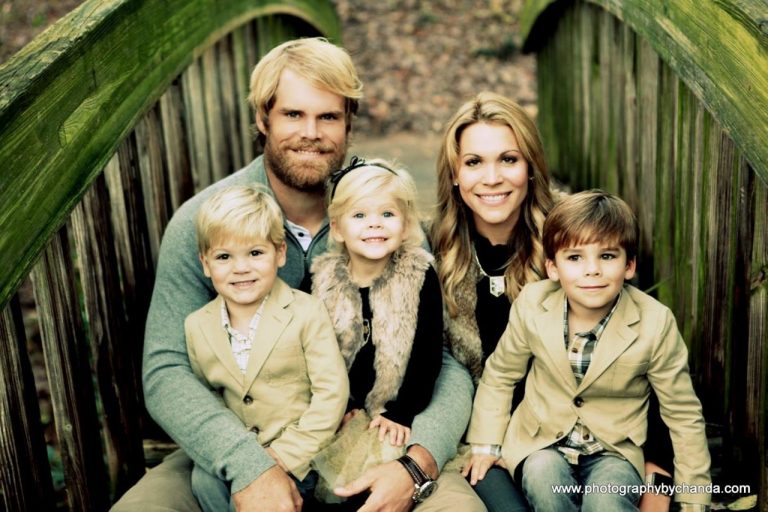 Take A Look At These 43 Stunning Wives Of Famous NFL Stars!! - NewsD